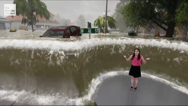 Hoe voelt het om in een overstroming te staan? Deze weervrouw toont het ...