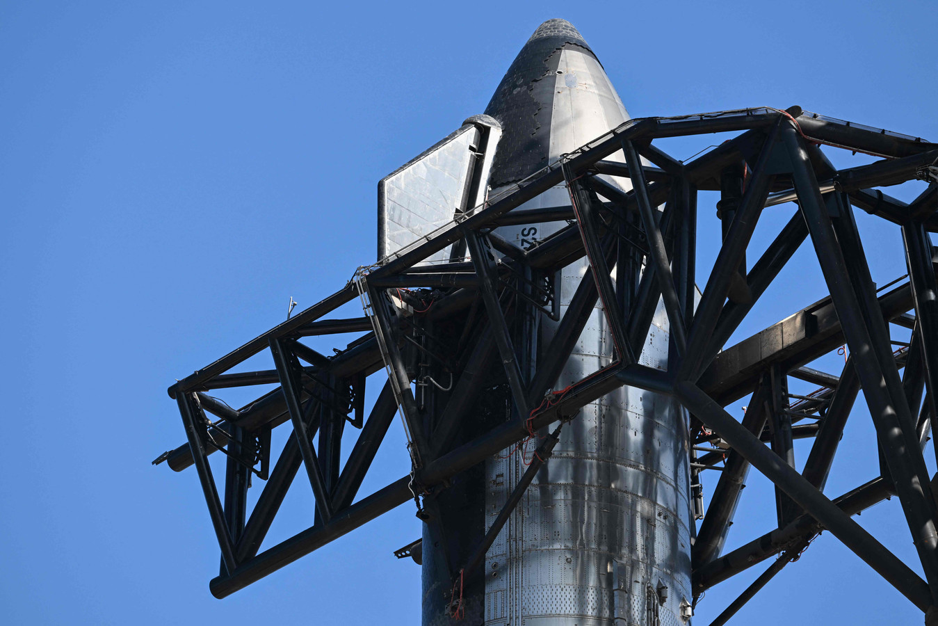 SpaceX probeert het donderdag opnieuw: grootste raket ooit wordt ‘s middags gelanceerd | Foto ...