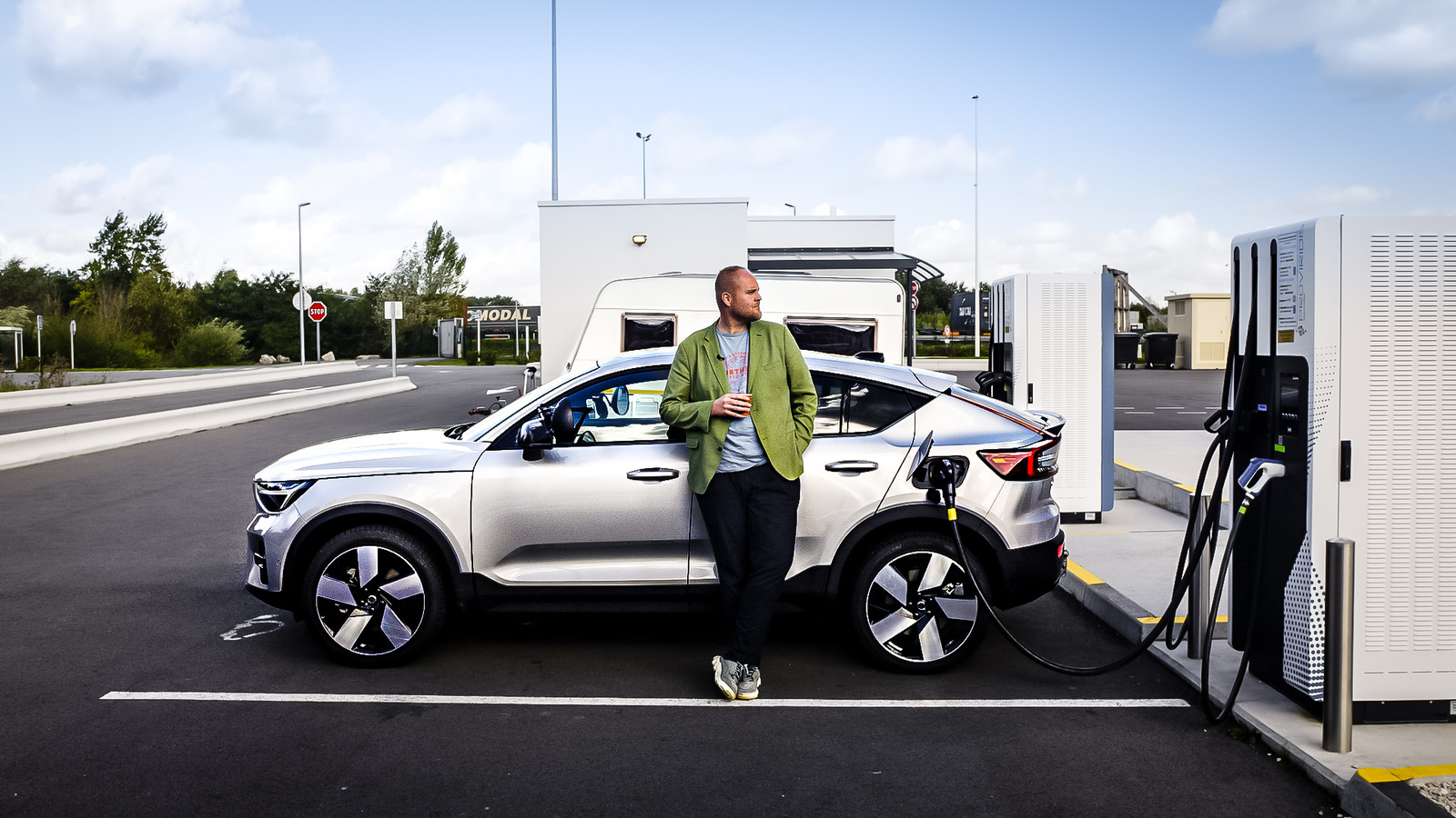 Zo ver komen elektrische auto’s na tien minuten snelladen | Foto ...