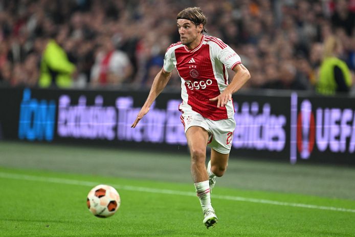 Borna Sosa reageert op veelbesproken transfer naar Ajax: ‘Snap niet ...