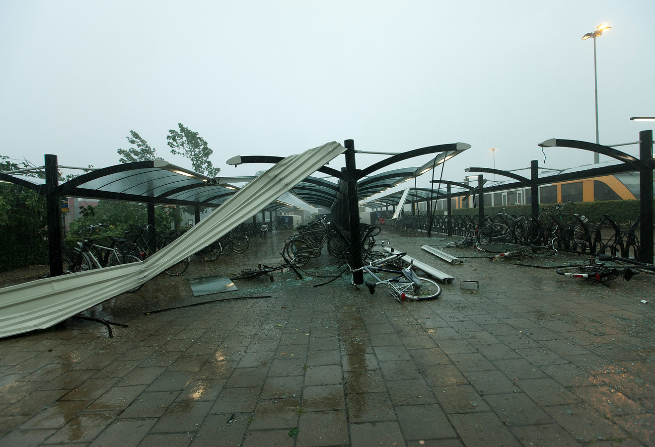 Zware tornado ligt ook in Nederland op de loer | Foto | gelderlander.nl