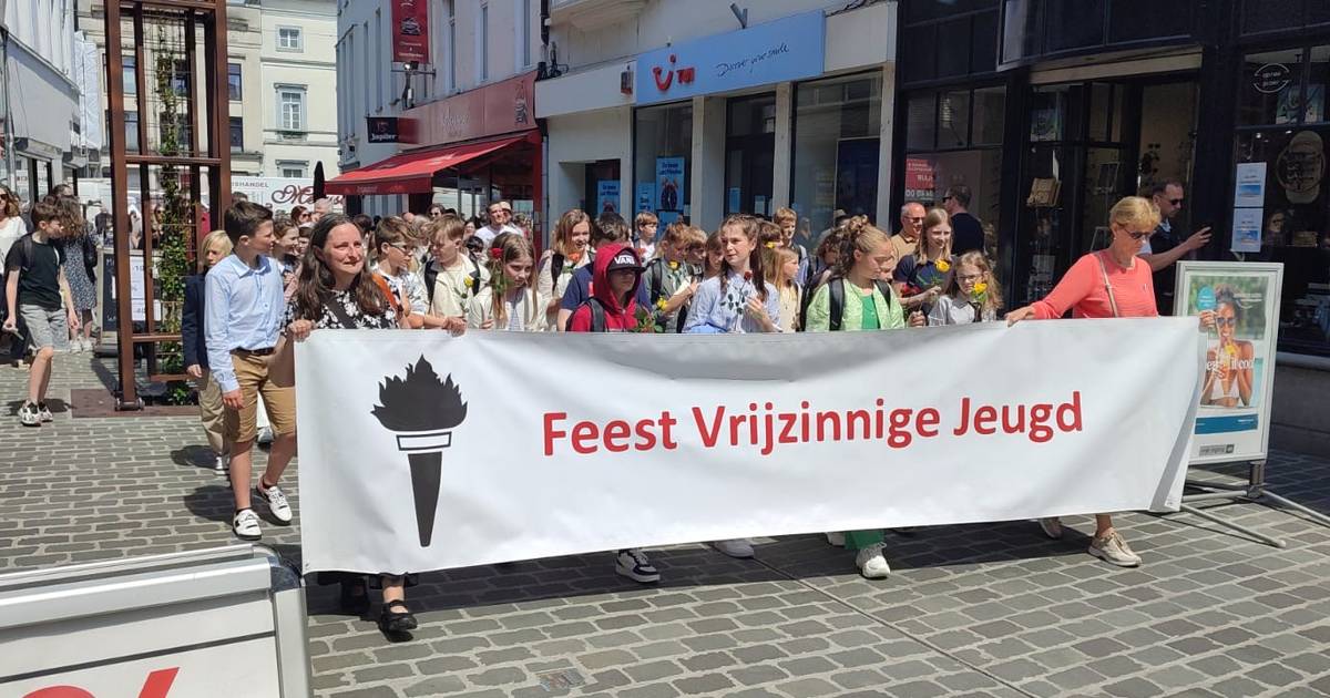 Twaalfjarigen vieren Feest Vrijzinnige Jeugd, ook Lentefeest voor ...