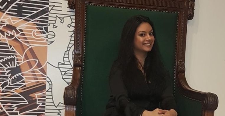 Janet (35): "Door de toeslagenaffaire is mijn zoon uit huis geplaatst"