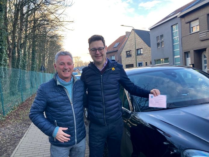 Landen lanceert werkerskaart | Landen | hln.be