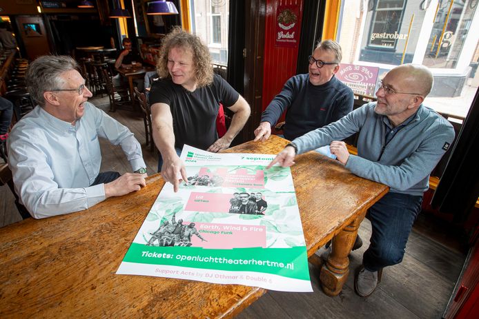 Rijzende ster, kroegbaas én bekende Almeloër: Eppink ziet de boekingen ...