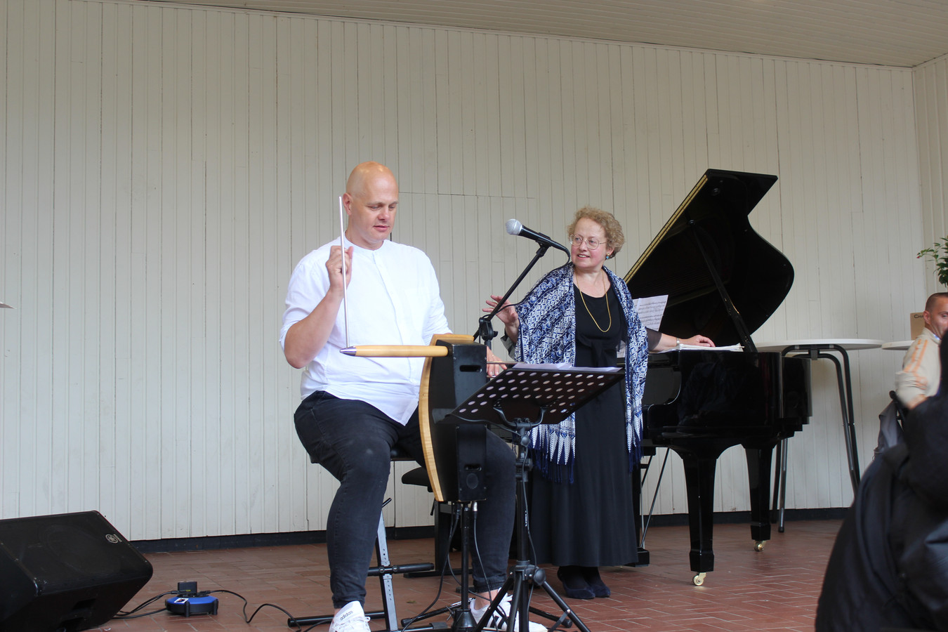 Familie van Rijckevorsel brengt bezoek aan Rijkevorsel | Foto | hln.be