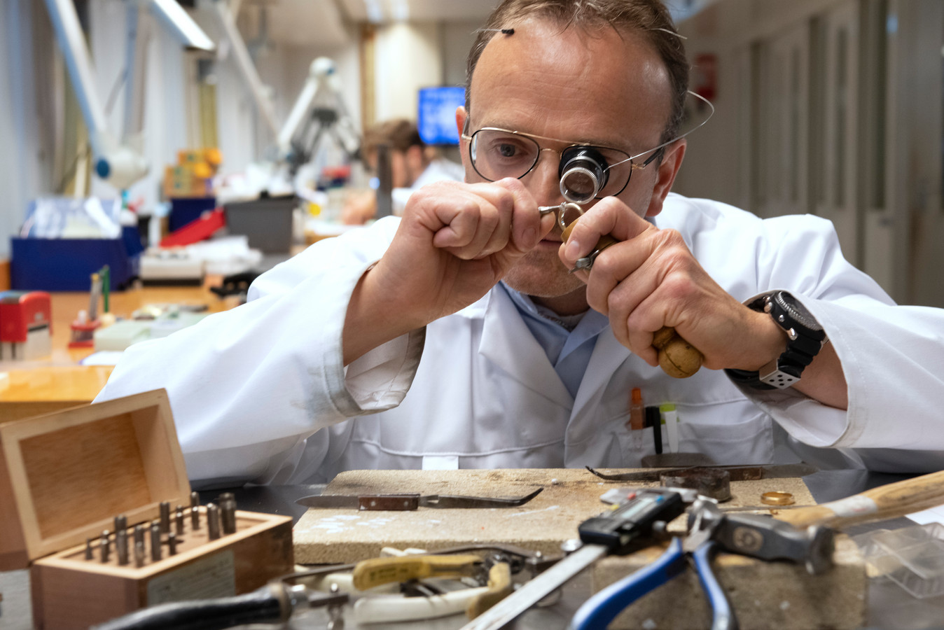 Zelfs stokoude Veenendaalse horlogerie Van Manen zit op Instagram ...