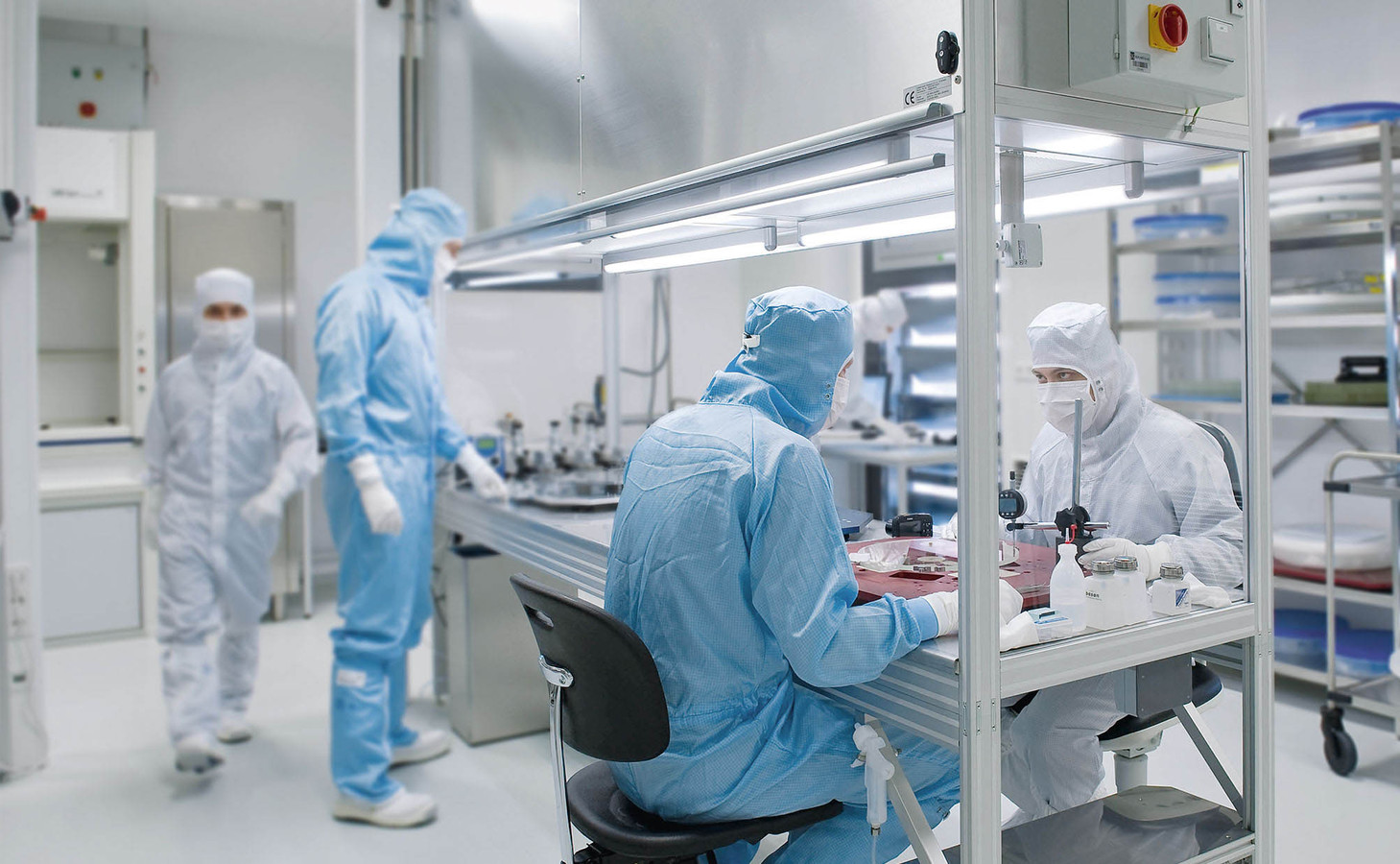 Brand bij Duitse fabriek ASML: schade nog onduidelijk | Foto | AD.nl