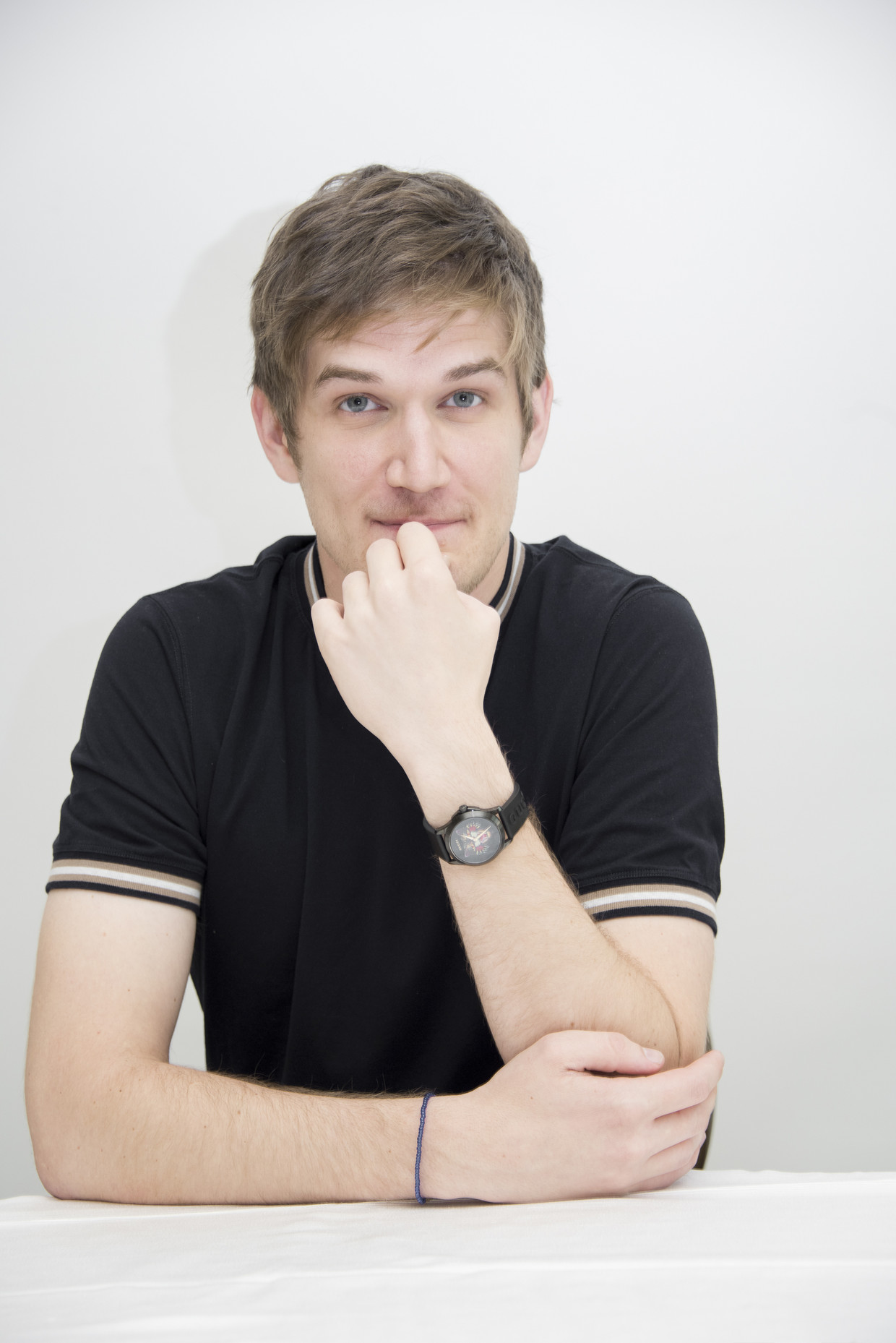 Bo Burnham maakte ‘hogere quarantainekunst’ met zijn rake onemanshow ...