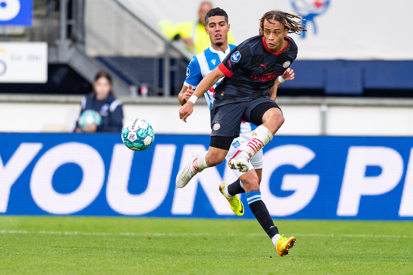 PSV heeft met Xavi Simons deze afspraken gemaakt over een eventuele ...