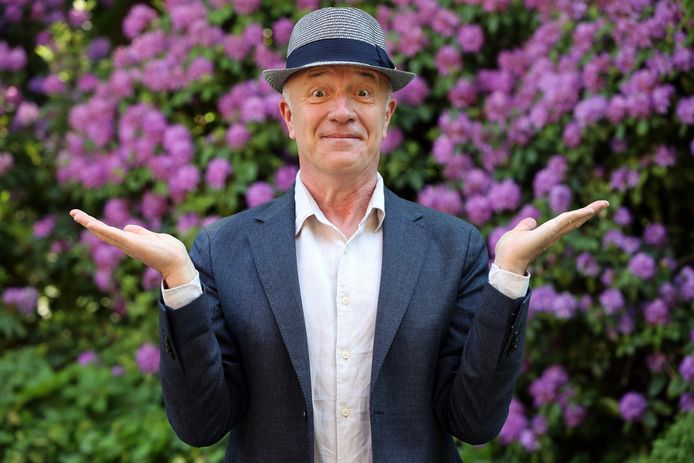 De zomerherinneringen van Geert Hoste: “En toen stond ik op het dak om ...