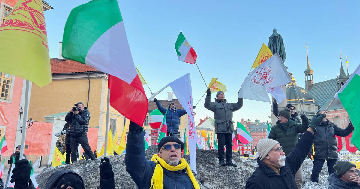 Échange de prisonniers entre l’Iran et la Suède: deux Suédois libérés ... Échange de prisonniers entre l’Iran et la Suède: deux Suédois libérés ...