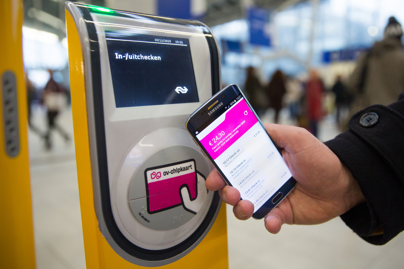 OV-chip op mobiel totaal mislukt | Foto | AD.nl