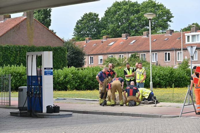 Sissend geluid bij tankstation De Haan in Breda blijkt toch geen gaslek ...