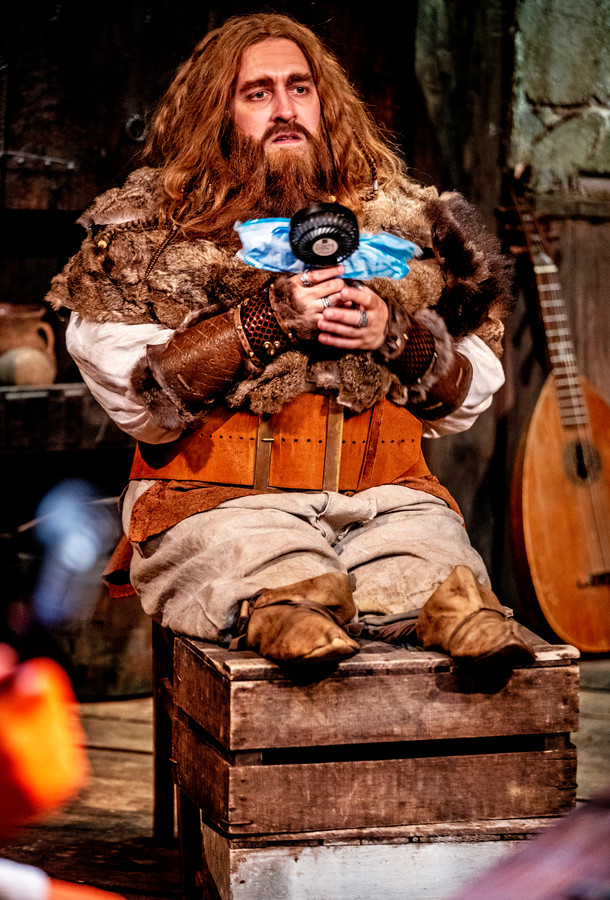 Acteurs stonden in de rij voor absurdistische fantasyserie: ‘Ik ben een ...