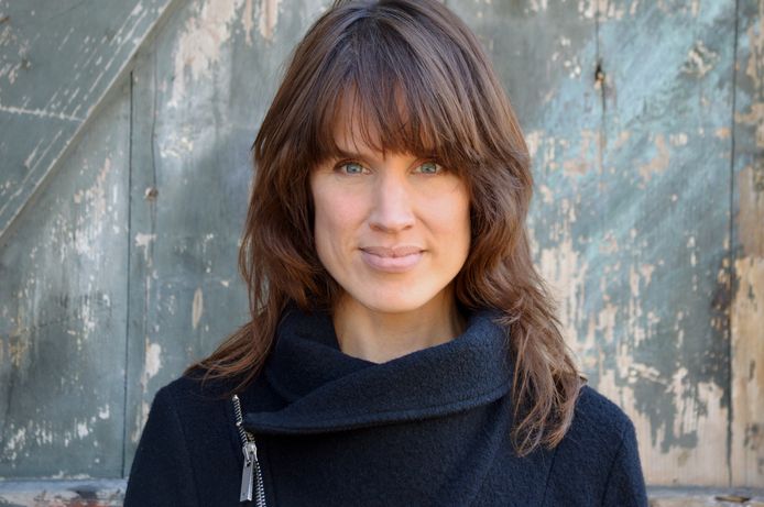 De aarde kraakt in zijn voegen en zangeres Nynke Laverman maakt zich ...