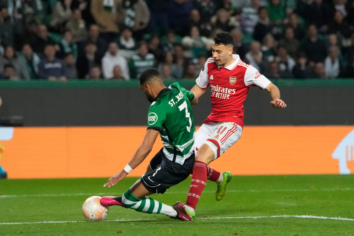Ex-Feyenoorder oogst lof met sprint en tackle tegen Arsenal: ‘Een ...