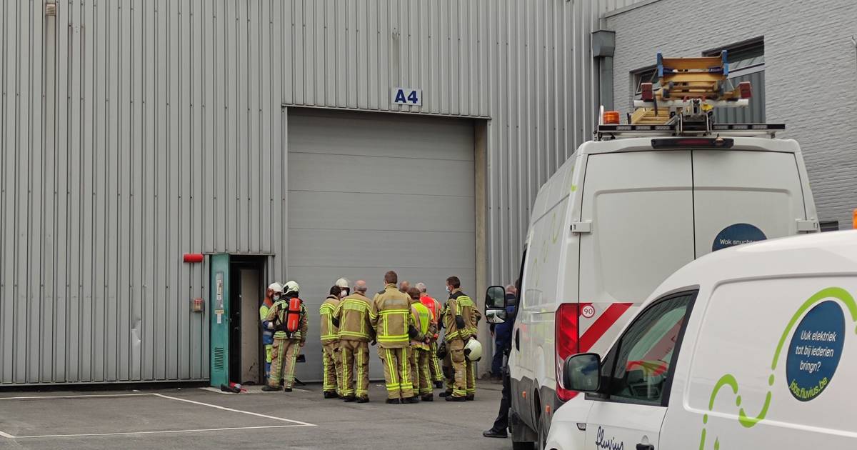 Werknemers STAS uurtje geëvacueerd na brand in hoogspanningscabine ...