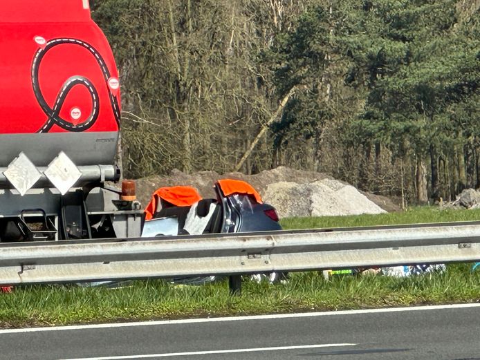 E403 afgesloten na ongevallen in Lichtervelde en Ruddervoorde: drie personen zwaargewond ...
