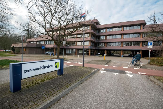 Rheden kiest voor een geheel nieuw gemeentehuis; dat is nog goedkoper ...