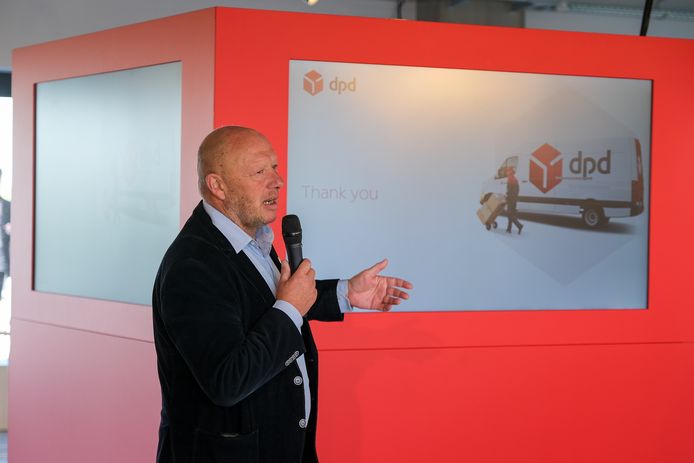 DPD opent officieel de deuren. “We sorteren hier 20.000 pakketten per ...