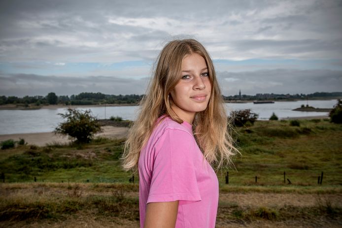 Nienke (14) redde een kind (5) uit de Waal, maar zag een man verdrinken ...