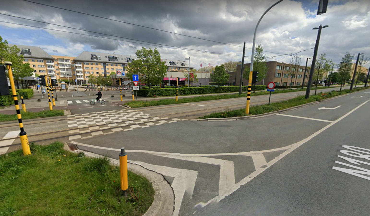 Ongeval met tram op Noorderlaan zorgt voor hinder voor tramverkeer ... Ongeval met tram op Noorderlaan zorgt voor hinder voor tramverkeer ...