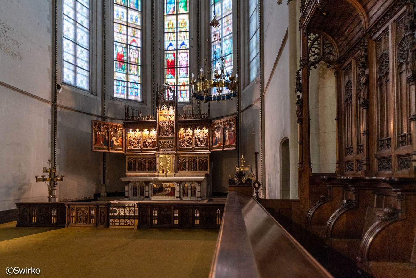Aalsterse Sint-Jozefskerk staat al decennia te verkommeren: “Bouw heeft ...