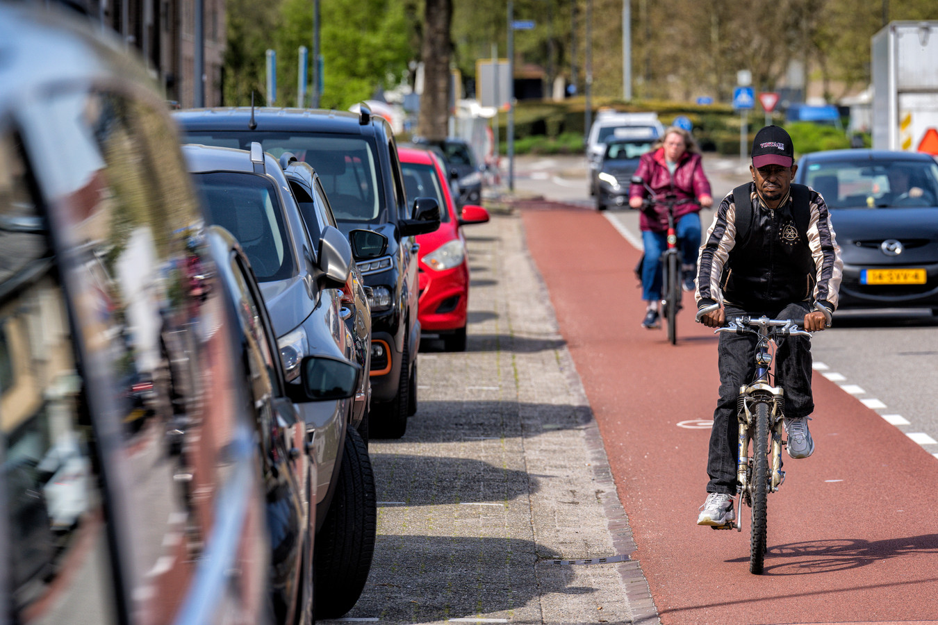 Help de fietsers, roep om bredere fietspaden in Den Bosch: ‘Hele ...