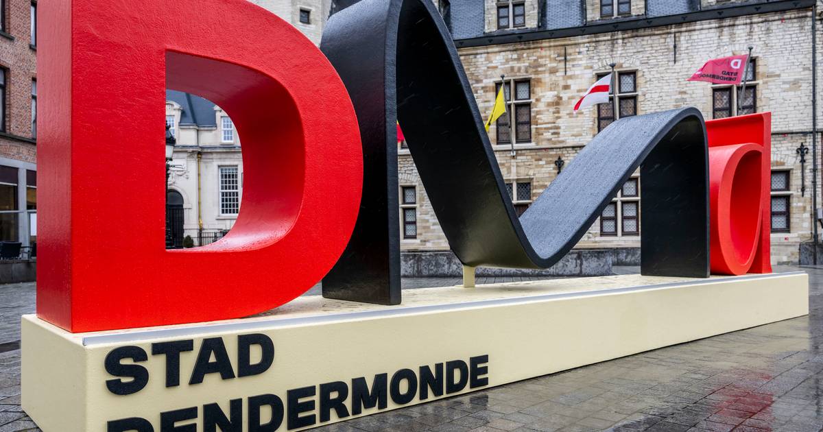 “En de winnaar van het lelijkste logo is...”: Dendermondenaren steken ...