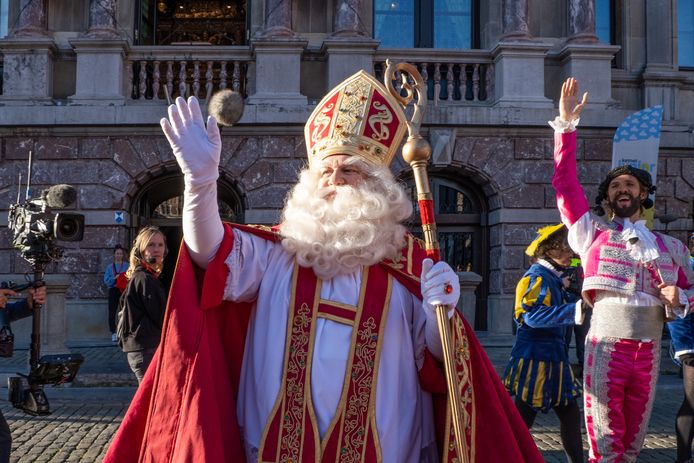 Hij komt, hij komt: alle bezoekjes van Sinterklaas in Brussel, de Rand ...