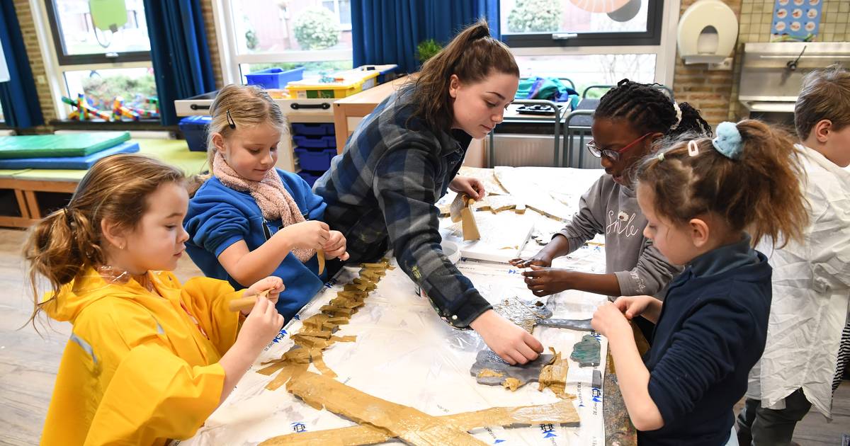 Lassen, vormen, plakken en schilderen: in Raamsdonk wordt de jeugd op ...