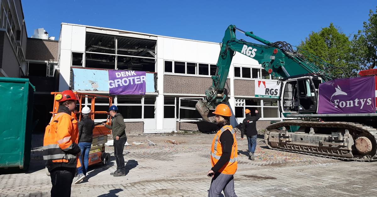 Sloop gebouw R1 op Fontys Campus in Eindhoven officieel begonnen ...