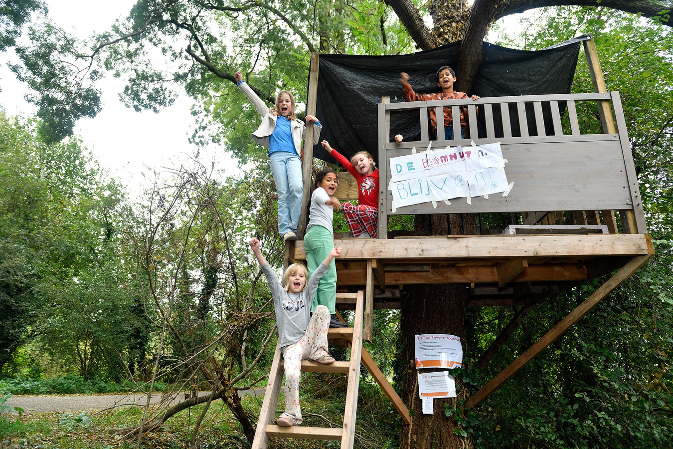 Boomhut in Amersfoort groeit uit tot geliefde speelplek, maar dan hangt ...