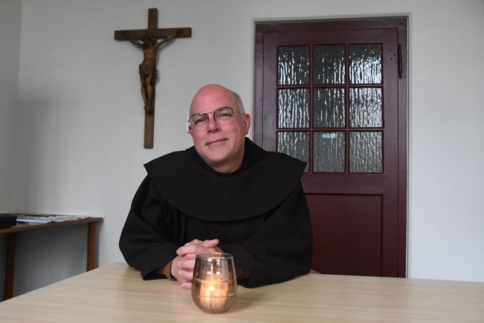 Broeder Rangel wisselt habijt voor kiel: Den Bosch vindt bezinning na ...