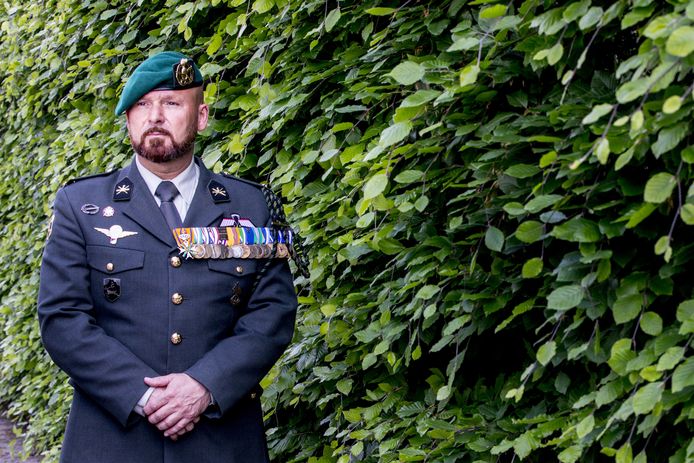 Mariniersmuseum krijgt bijzonder uniform van Marco Kroon in de ...