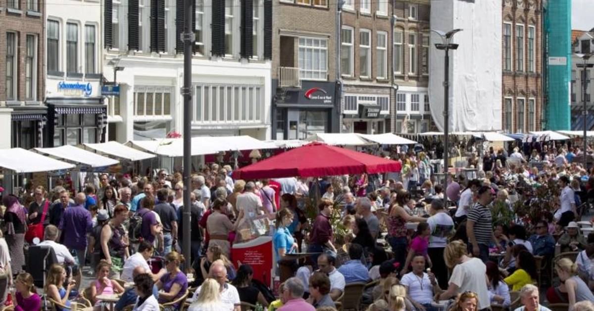 Zonnetje doet Markt in Mei goed | Zutphen | destentor.nl