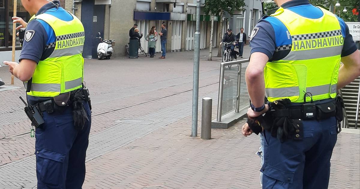 ‘Ook de handhavers van Enschede verdienen een bonus’ | Enschede | AD.nl