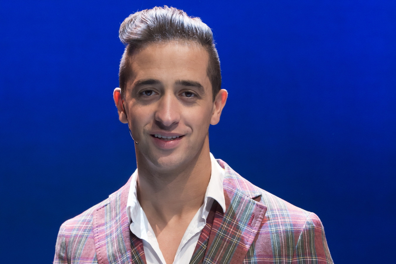 Rapper Yes-R presenteert junior Prinsengrachtconcert | Foto | AD.nl