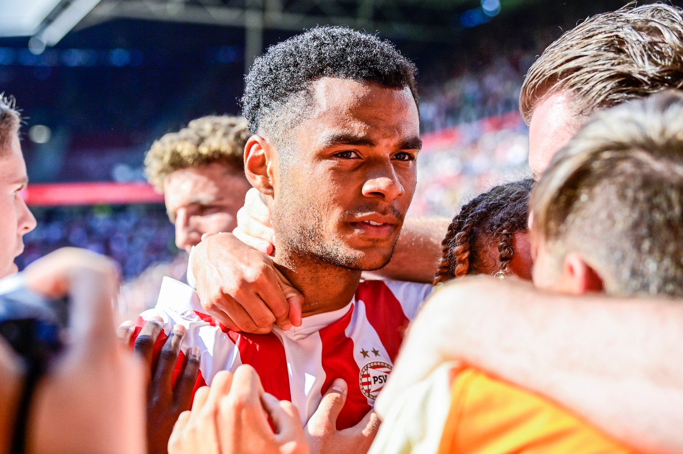 PSV ontsnapt aan de eerste grote crisis van het seizoen, nu wacht ...