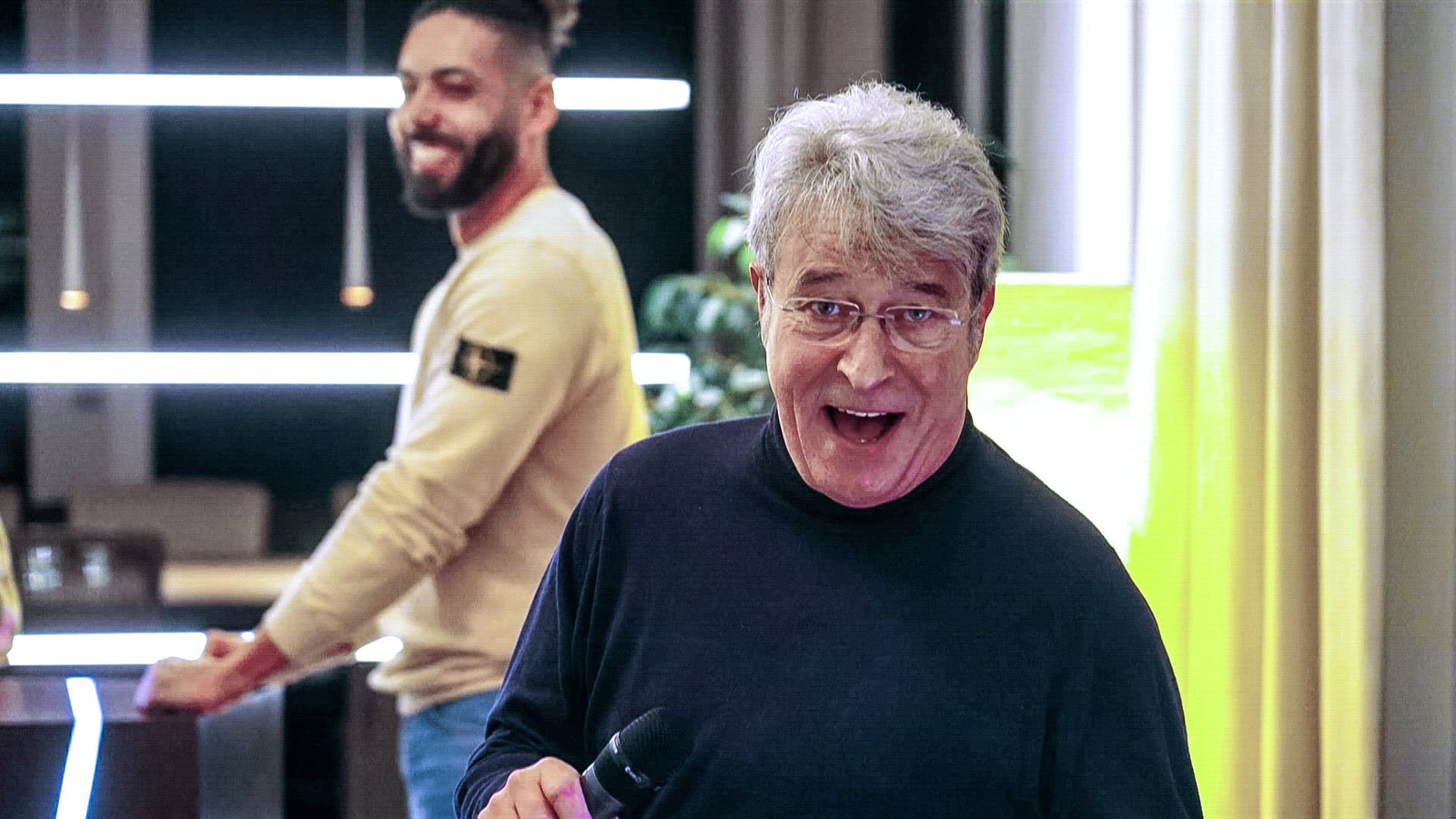 Garry Hagger verrast fans met hit ‘Het Allermooiste’ in ‘Welkom in de ... Garry Hagger verrast fans met hit ‘Het Allermooiste’ in ‘Welkom in de ...