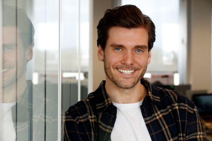 Achter warme lach van ‘First Dates’-barman Bram schuilt immens verdriet ...