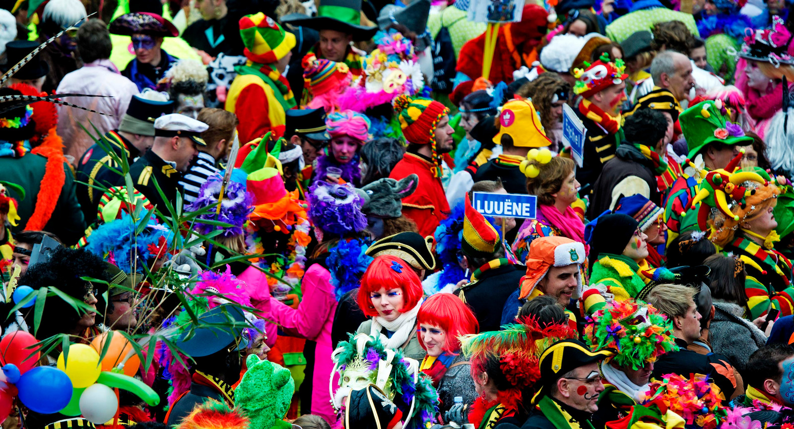 Carnavalsoptocht Venlo krijgt Parade weer als ‘finaleplek’ | Foto | AD.nl