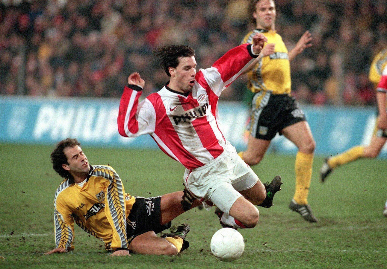 Definitief: PSV benoemt Peter Bosz tot 2026 als nieuwe coach, na een ... Definitief: PSV benoemt Peter Bosz tot 2026 als nieuwe coach, na een ...
