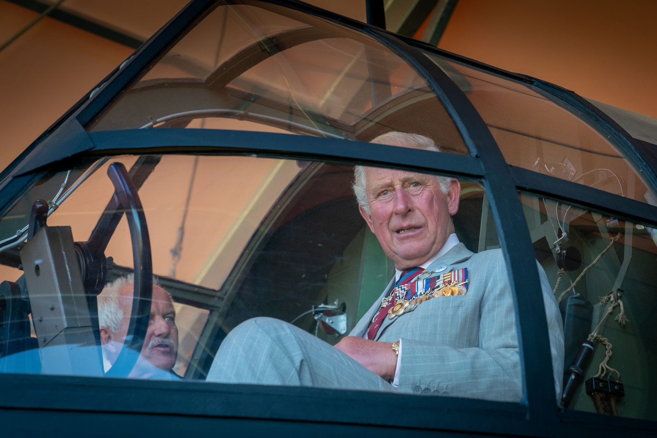 Koning Charles heeft speciale band met Arnhem Veteranen: ‘Hij is erg ...
