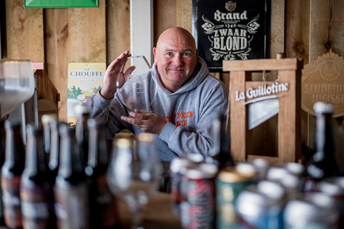 Overdag is Bert uit Losser rechercheur, na werktijd bierfluencer ...