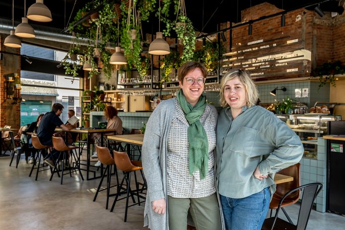 Lize neemt na 20 jaar fakkel over van Greet als voorzitter Makeblijde ...