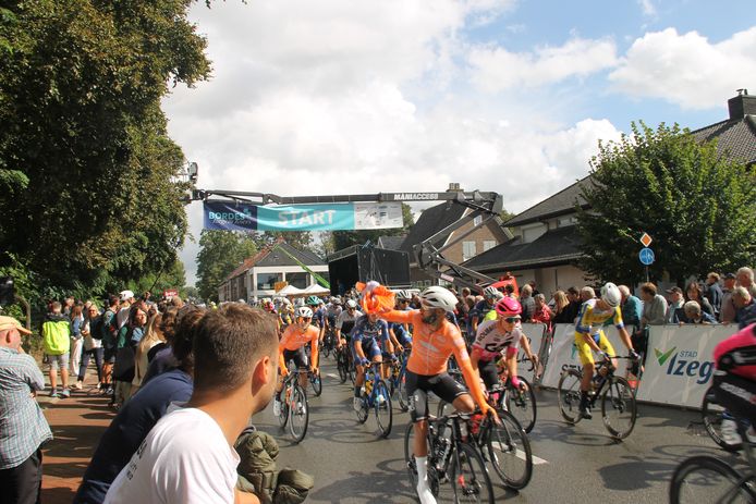 Nieuwe start, maar volksfeest als vanouds bij Izegem Koers: “We hebben ...