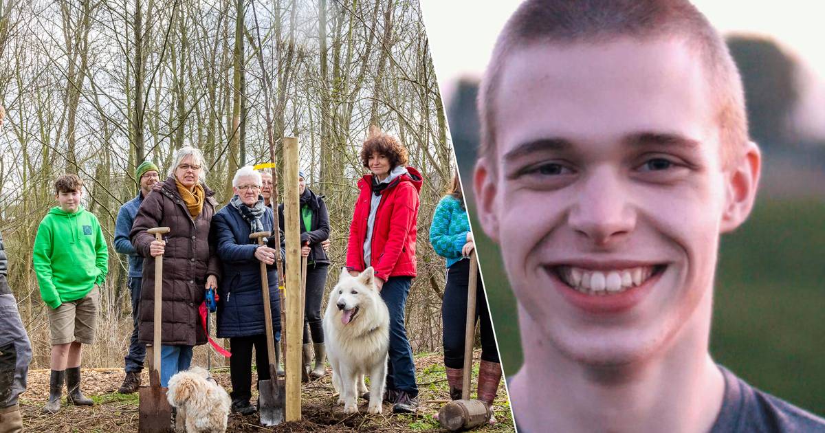 “Een boom groeit en leeft verder. Zo leeft ook mijn zoon verder in de harten van de mensen ...