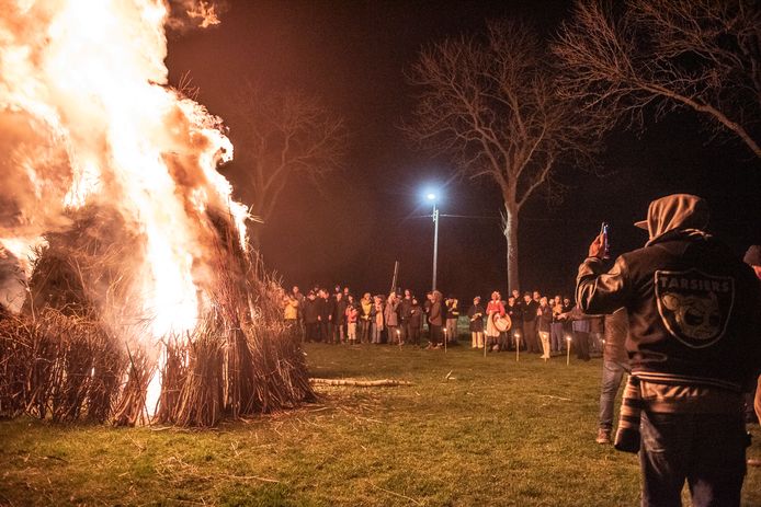 KIJK. Zo hebben de inwoners van Parike met Walmke Brand de winter ...
